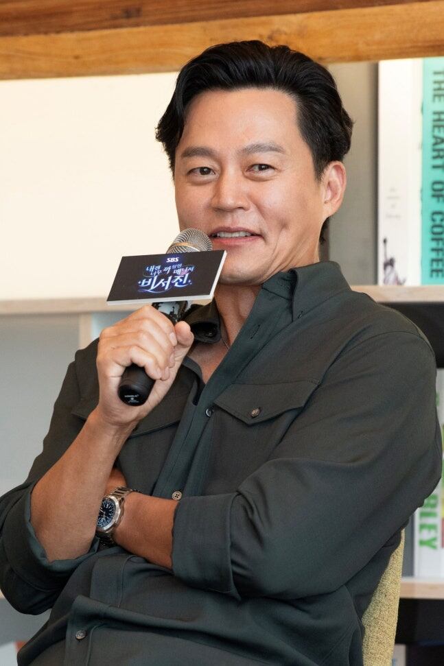 Lee Seo-jin, Kim Kwang-kyu Bicker on SBS Show