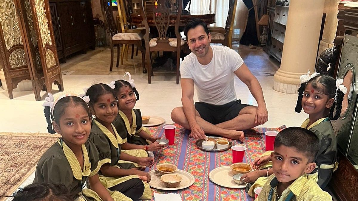 Bhedbhav Dekh Ke Bura Laga': Varun Dhawan Criticised For Eating From ...