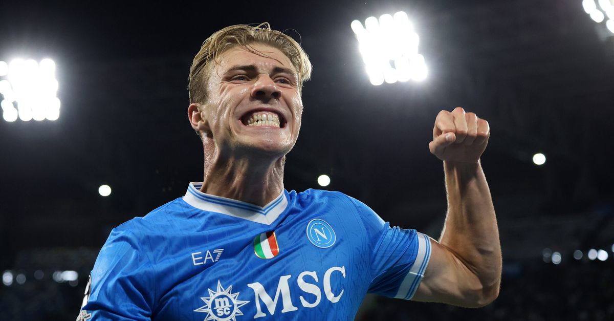 Napoli, sulle spalle di Rasmus Hojlund