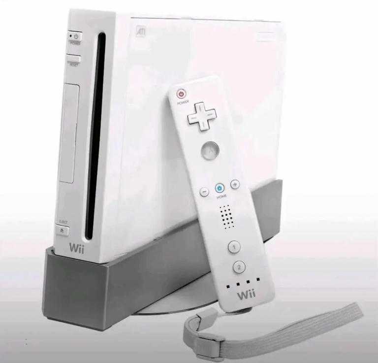 What's The 'Flight Pattern Recognition' Meme? The Shocked FlightReacts ...