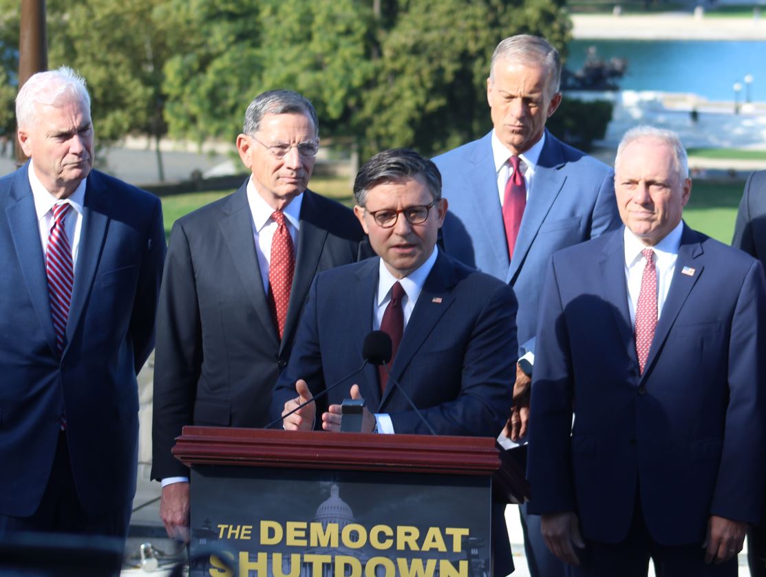 Standoff Hardens on Capitol Hill With Sides Far From Blinking