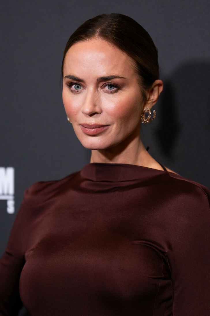 “So Much Surgery,” Emily Blunt’s New Appearance Sparks Heated Controversy