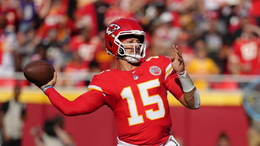 Patrick Mahomes named AFC Offensive Player of the Week