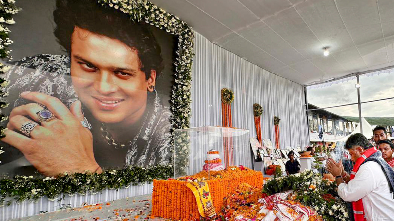 zubeen-garg-died-while-swimming-says-report-singapore-police-hand