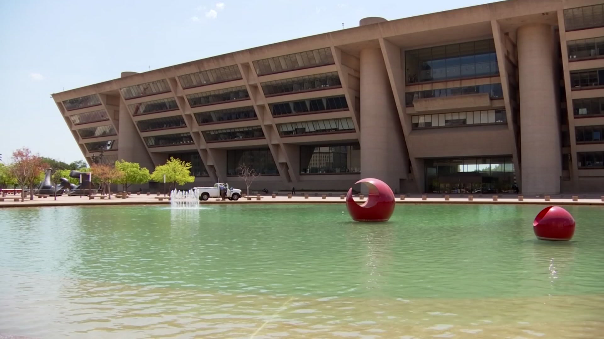 Panel to review Dallas City Hall's future, with possible $100 million ...