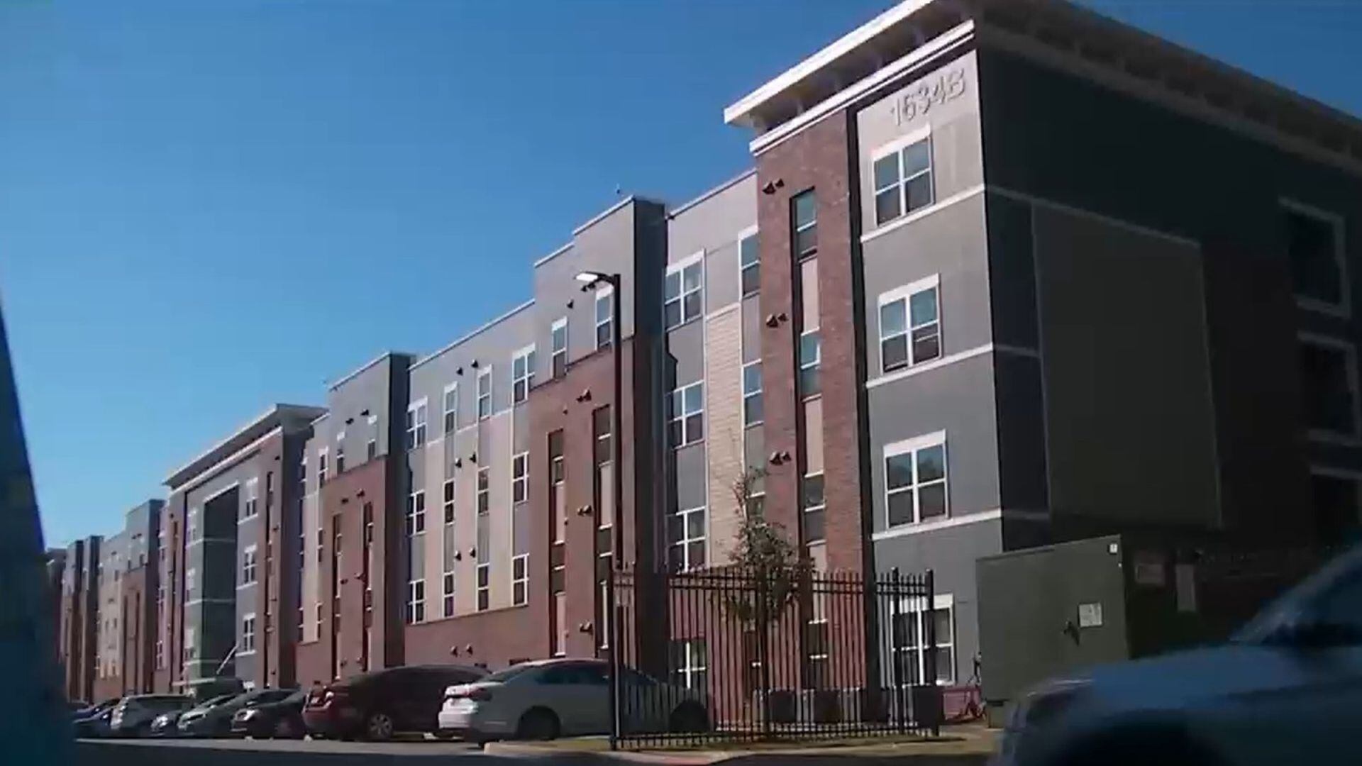 Northwest Atlanta tenants suddenly told they have 2 weeks to find new ...