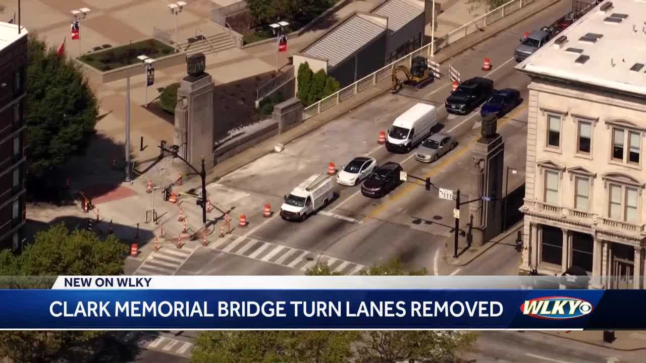 Drivers frustrated after right turn lanes coming off Clark Memorial ...