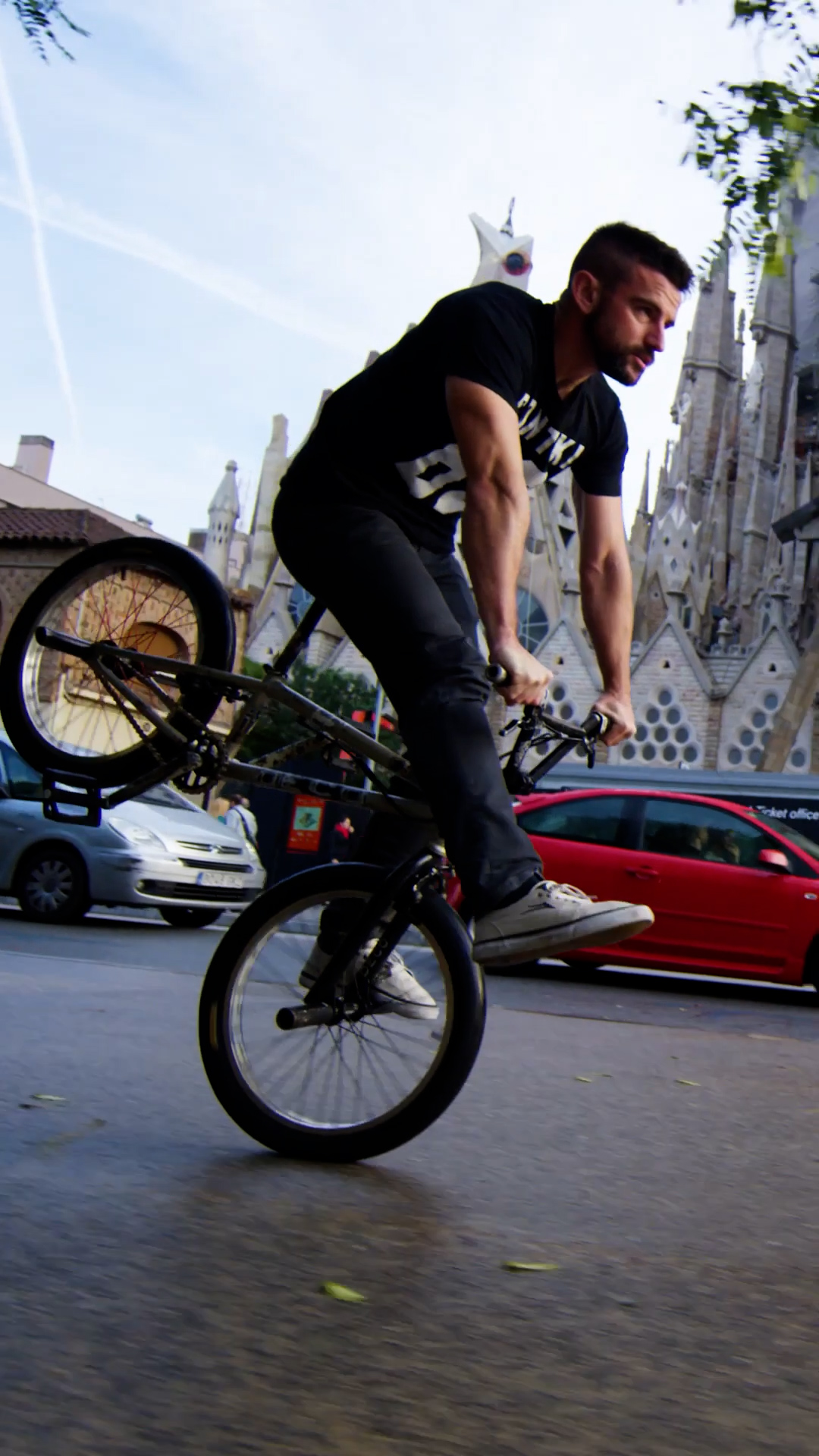 Bike Parkour in Barcelona – Extreme Short