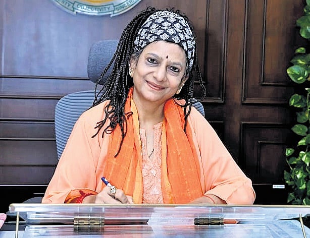 Charu Sinha takes charge as Telangana Anti-Corruption Bureau director ...