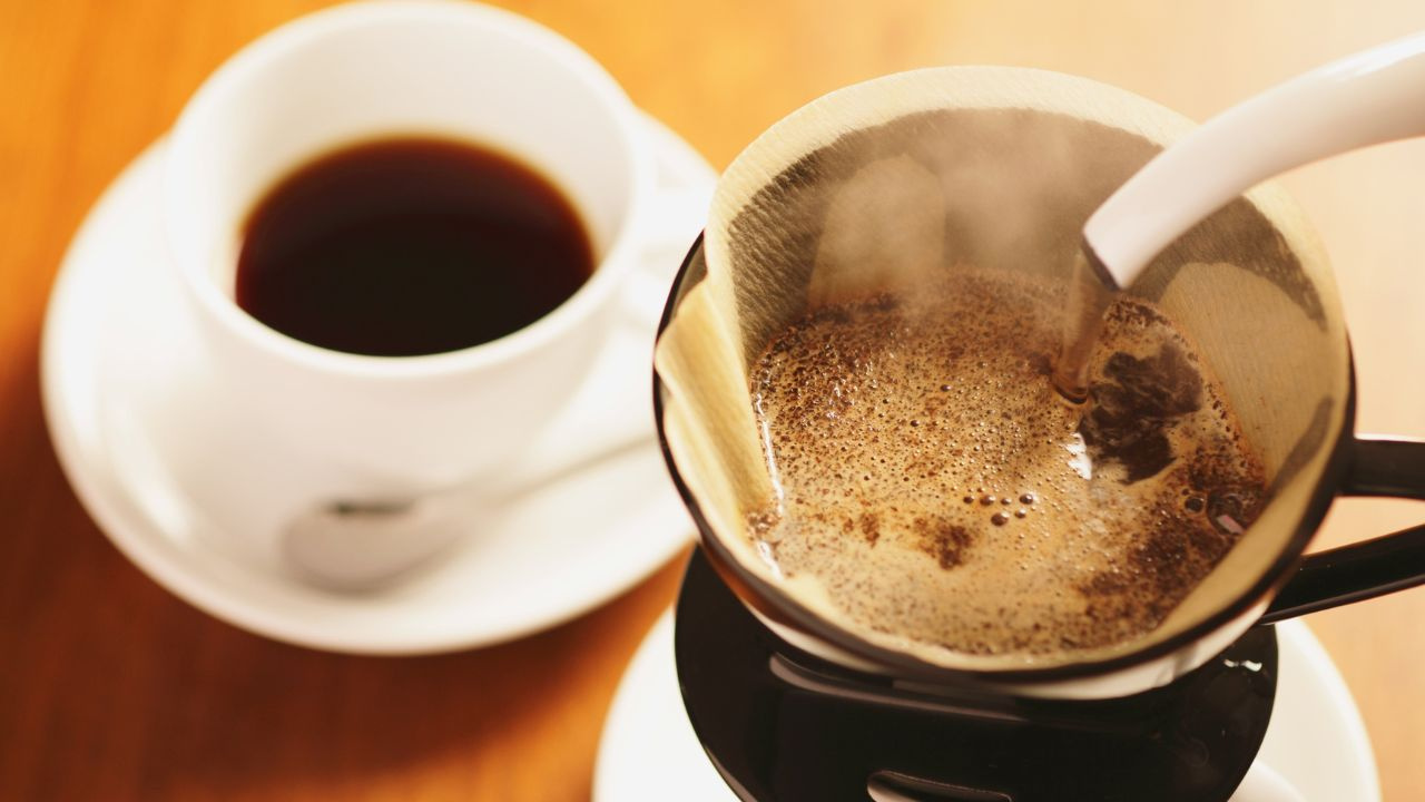 Como fazer café coado perfeito: aqui está o que você precisa saber para ...