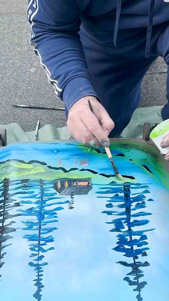 I found a street artist in the city! 😱🎨