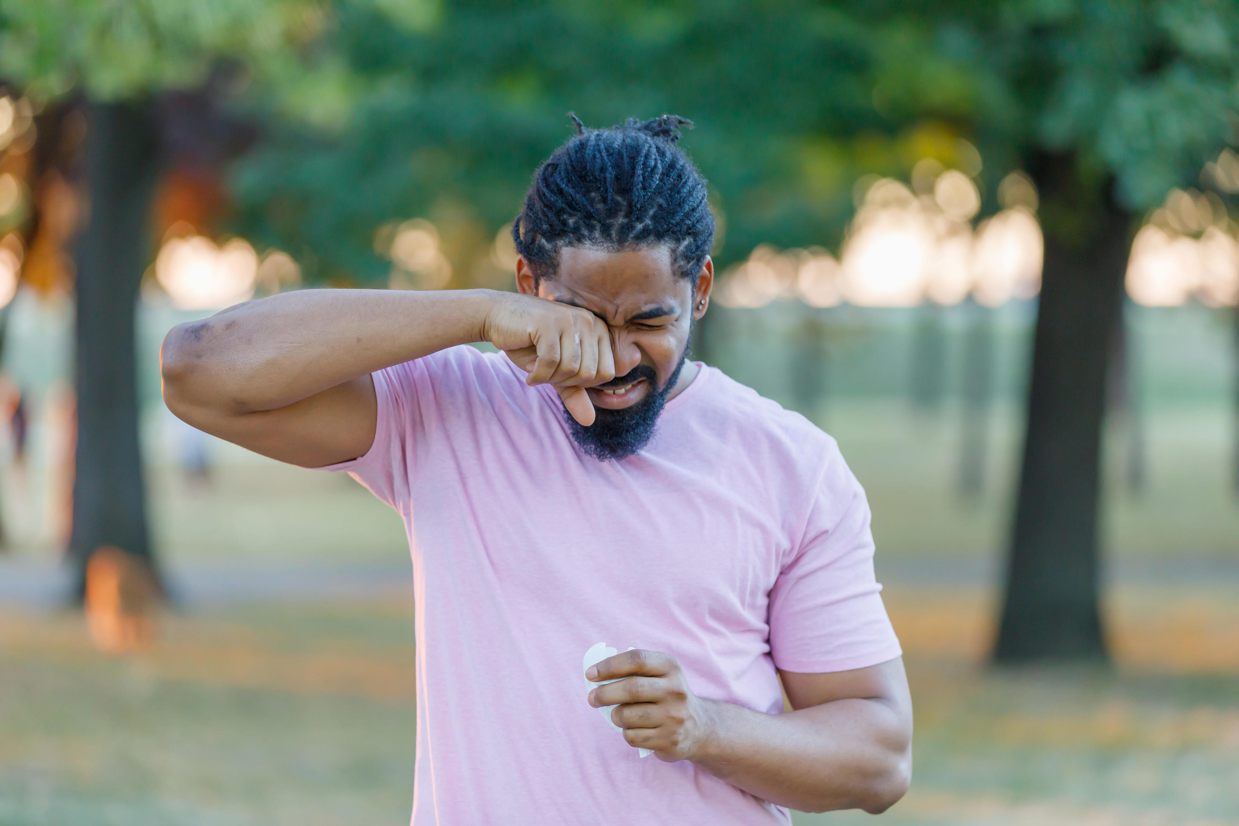 Look out for these 7 red flags for eye pain