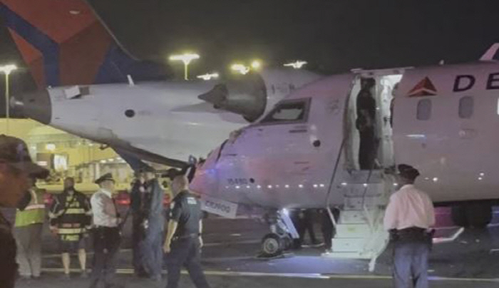 Two Delta Air Lines planes were in contact at the airport...Hit the ...