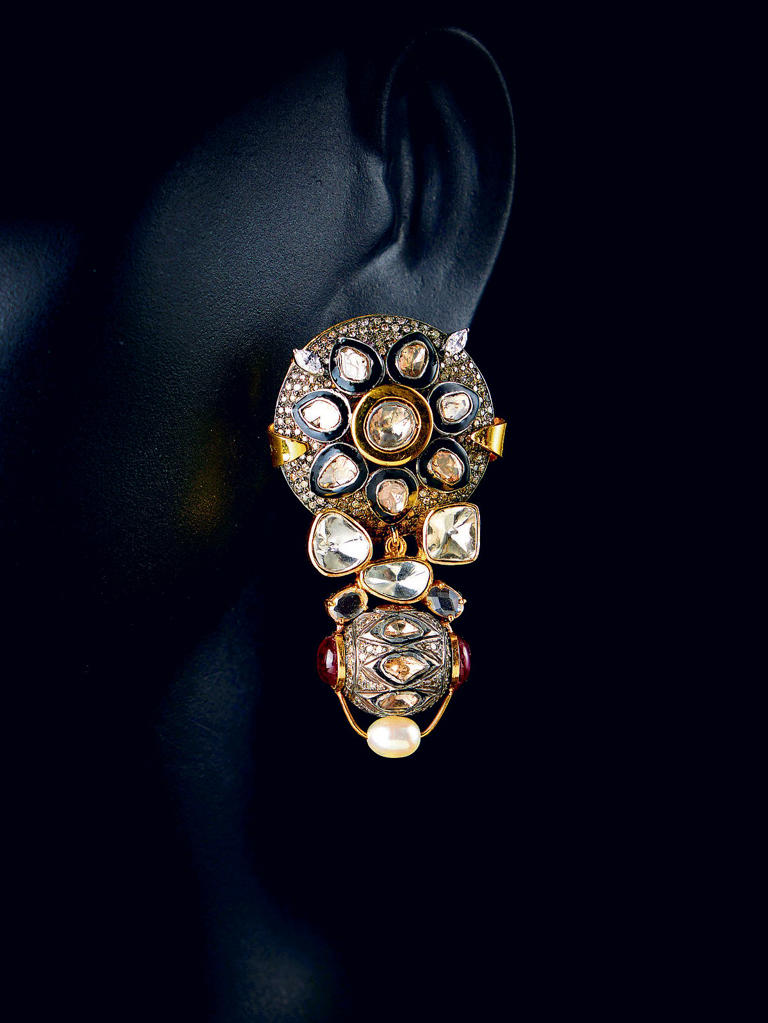 Jewels Eleven by Poonam Soni showcases rare Indian jewellery crafts ...