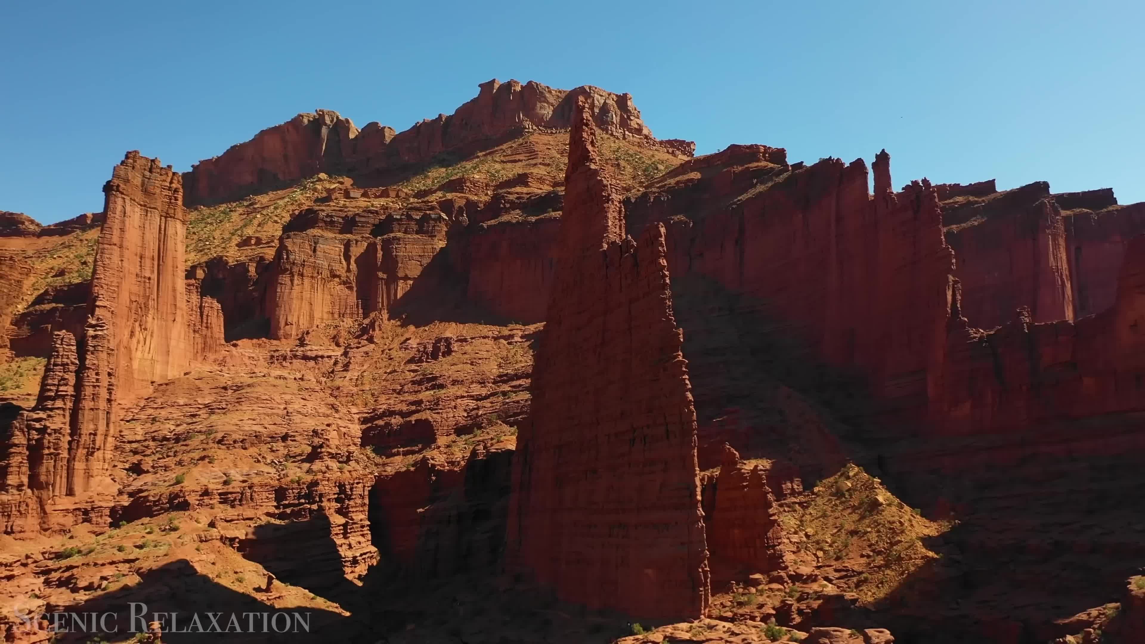 Utah Badlands - Landscapes of the American Southwest in 4K