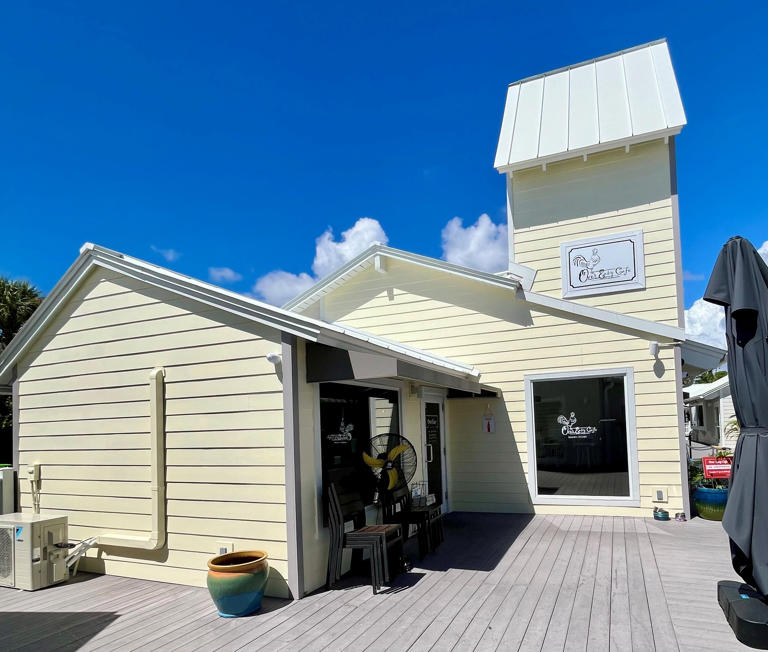 Popular Sanibel breakfast, lunch restaurant's new location a step above