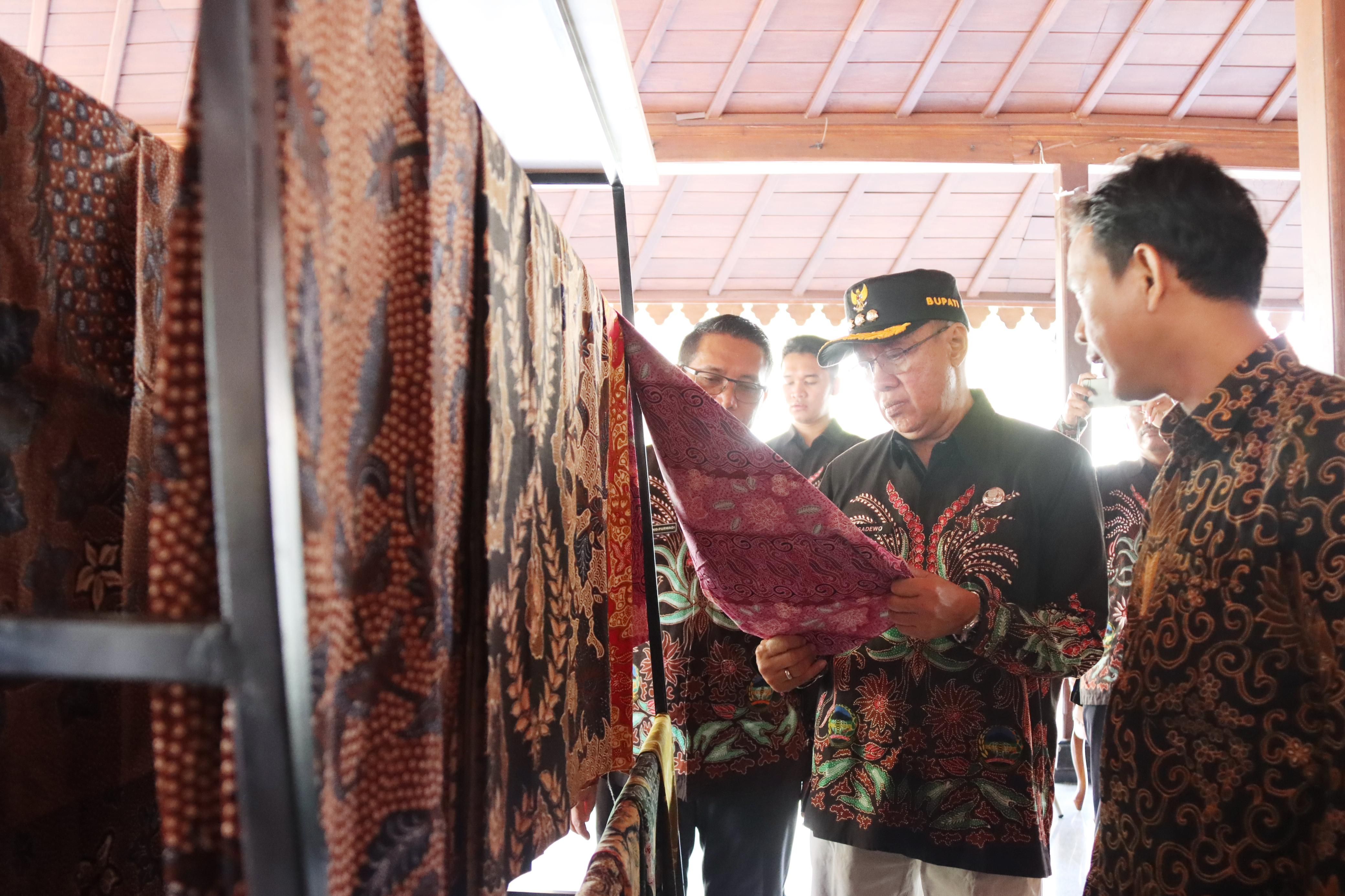 Mengenal Batik Banyumasan, Peringatan Hari Batik Nasional 2025