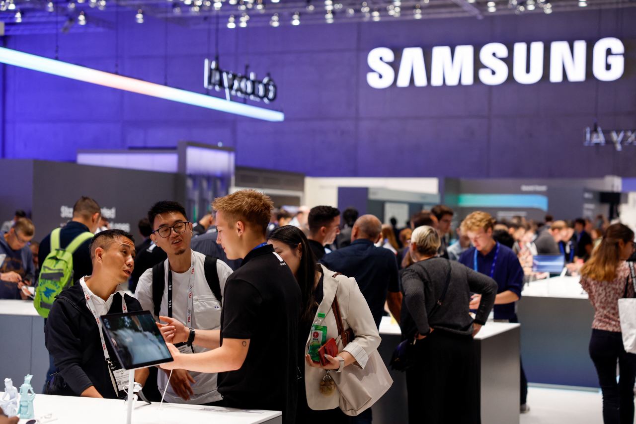 Samsung, SK Hynix Rally on Partnership With OpenAI for Stargate Project