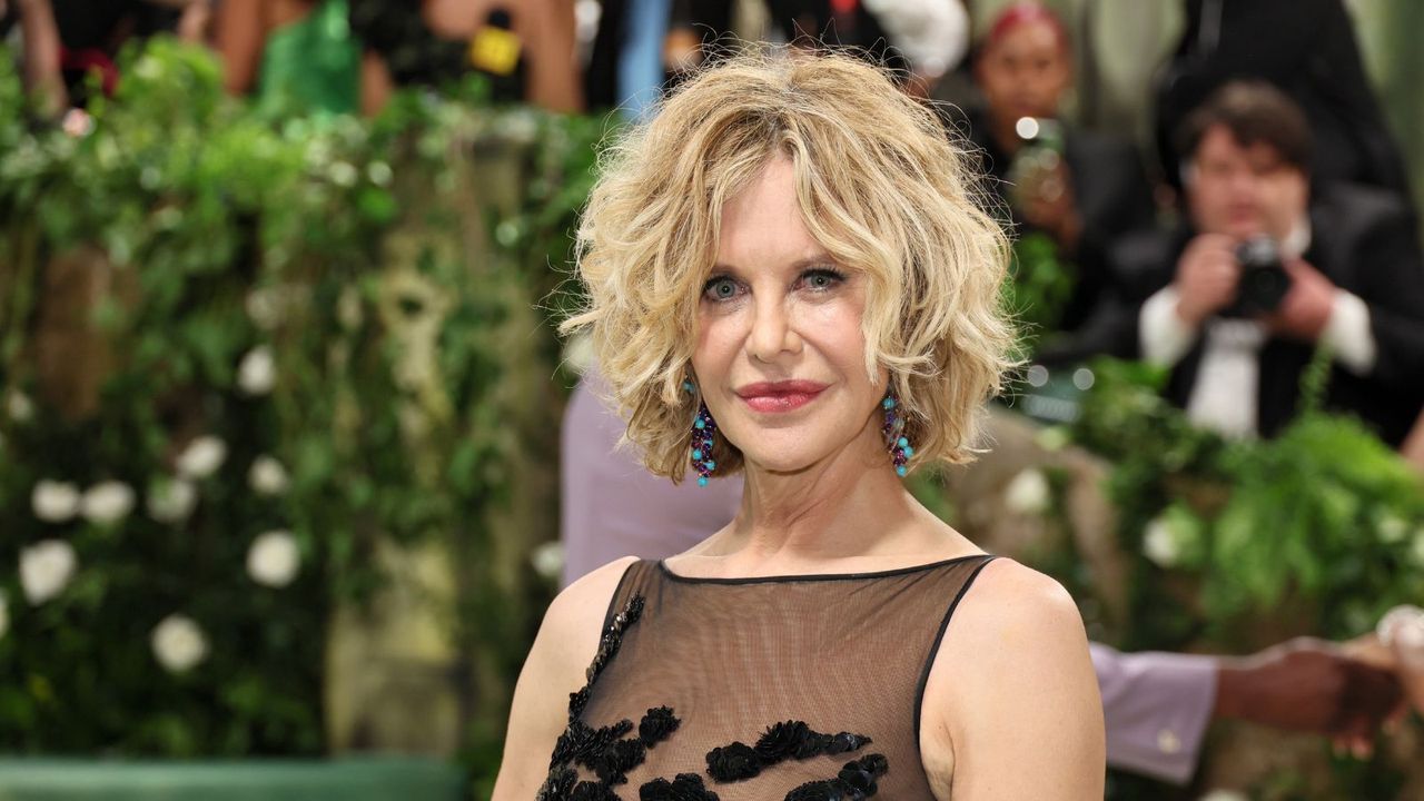Meg Ryan's 90s privacy planting was a study in green seclusion (that ...