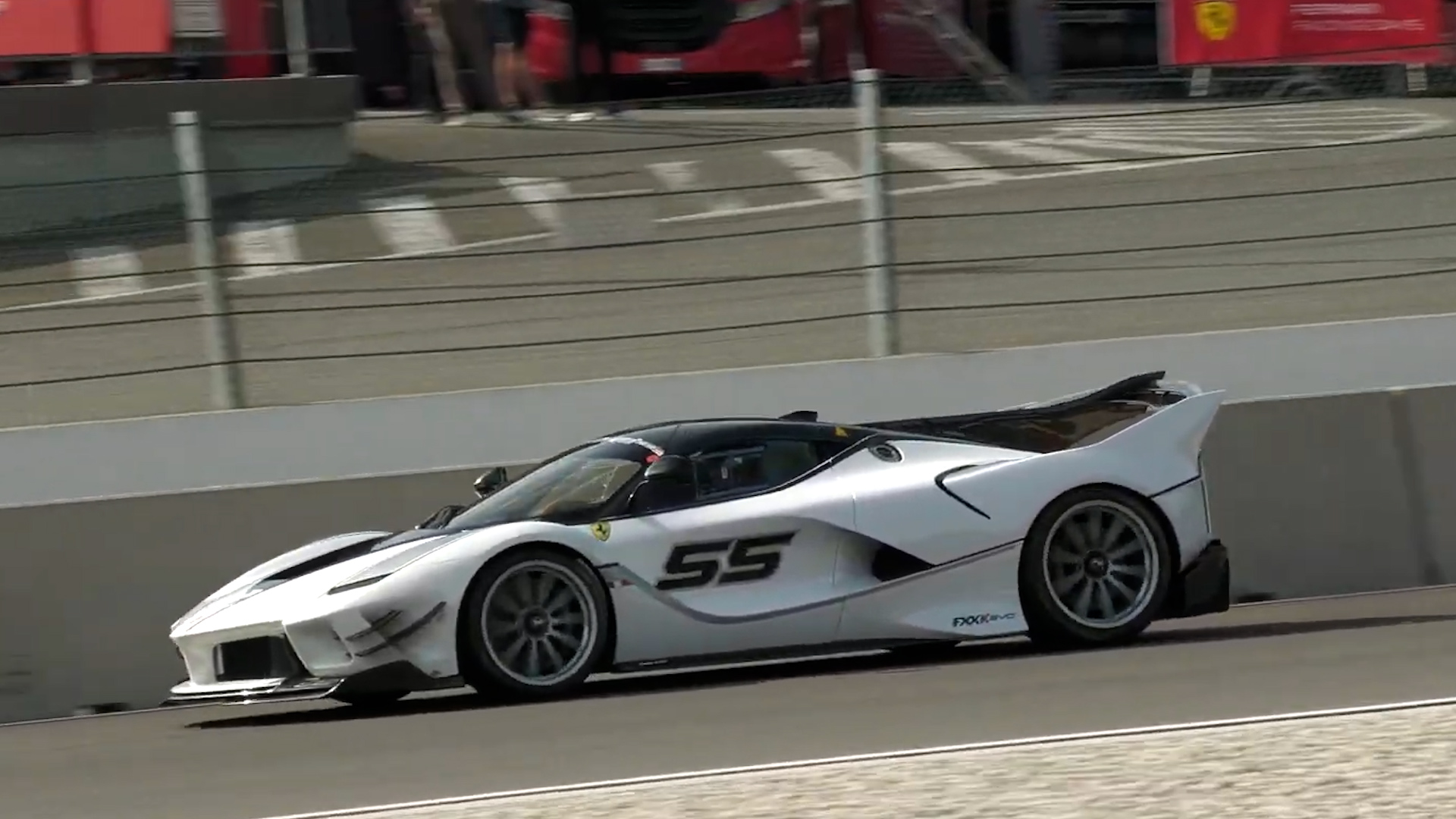 15 Ferrari FXX K Evo V12 engine sounds