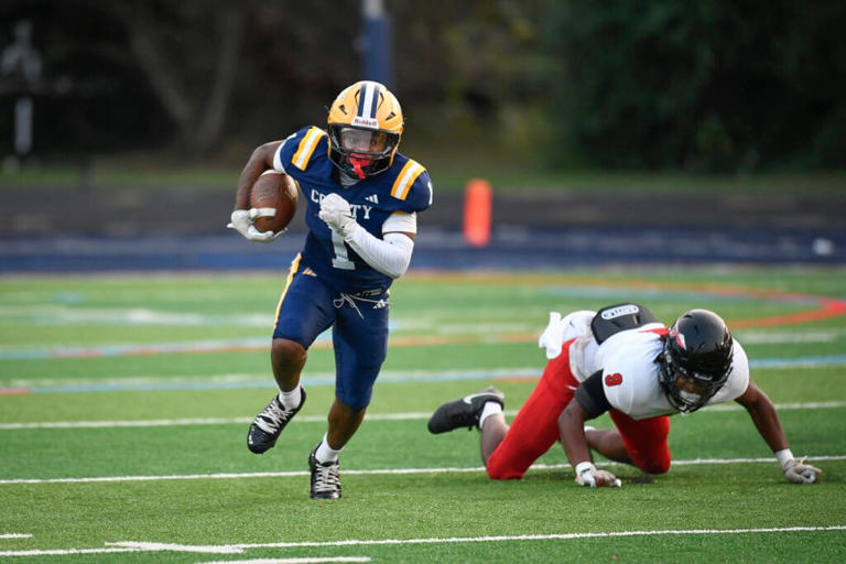 VHSL Football Top Tens – Entering 10-2-25 Games