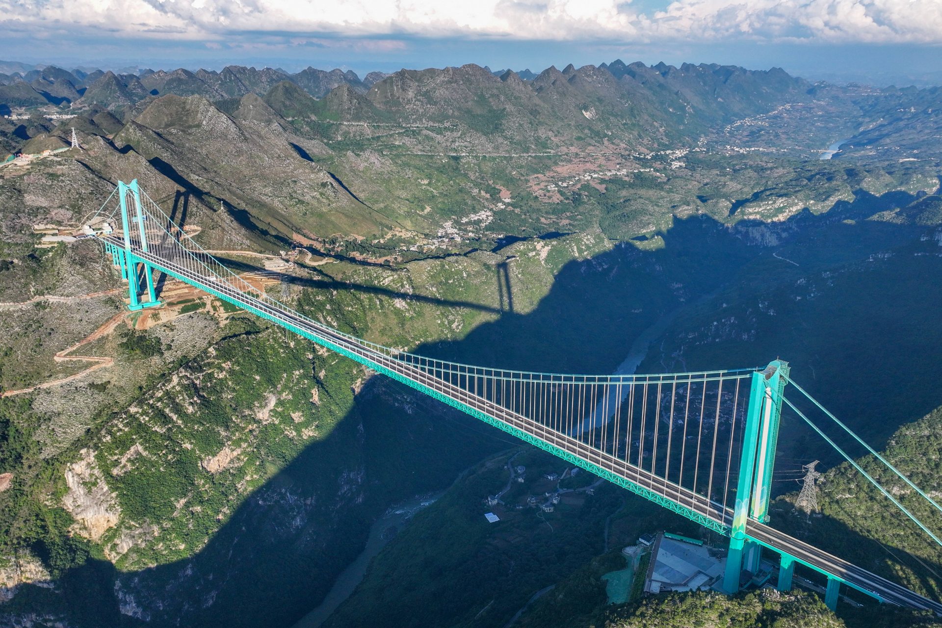 Breaking Records China S Latest Wonder The World S Highest Bridge