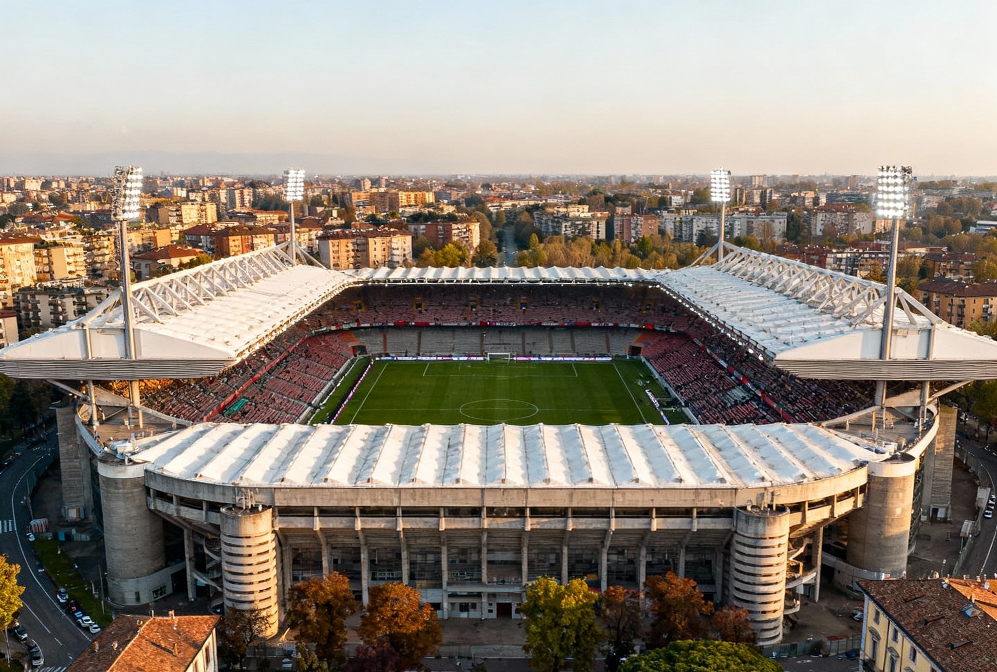 Milano San Siro venduto a Inter e Milan per 197 milioni, parte il progetto del nuovo stadio