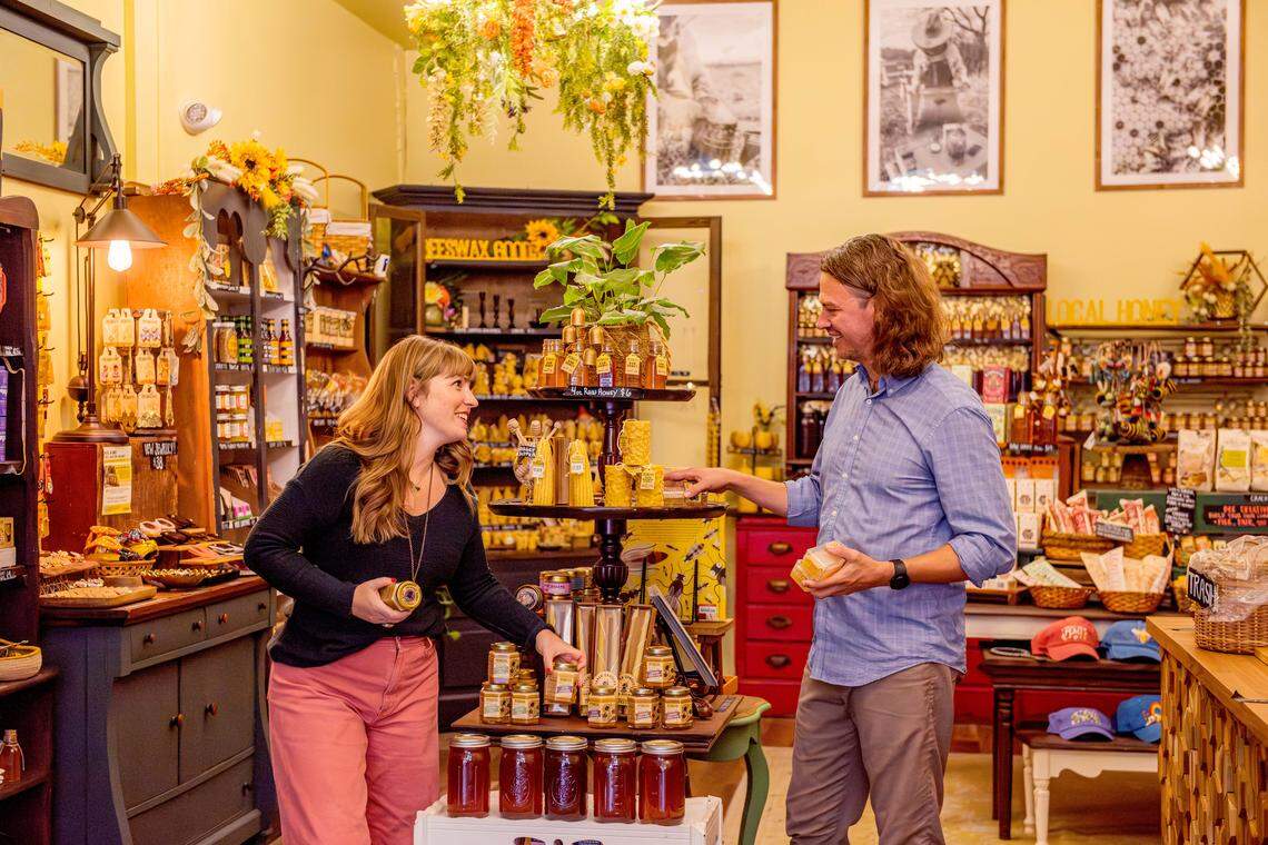 KC area couple turns a love of bees into an award-winning Lee's Summit ...