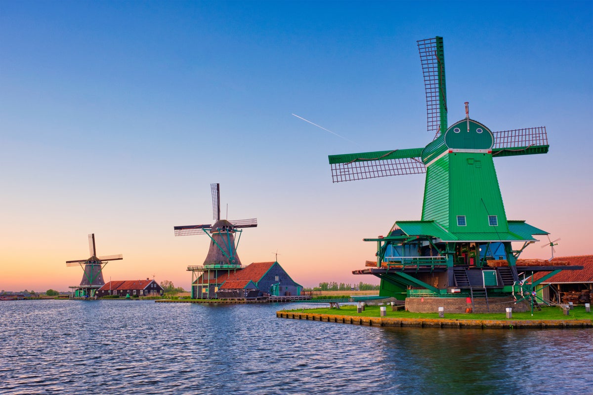 Historic Dutch village set to introduce tourist entry fee