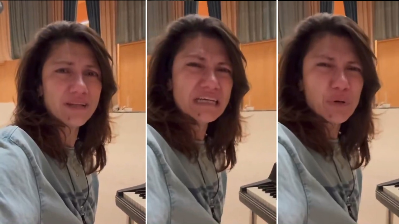 Elisa piange per la Flotilla e lancia un appello a Meloni, ma Sallusti ...