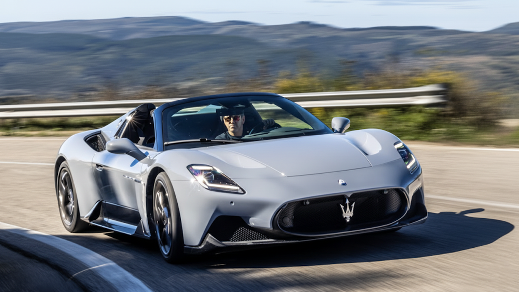 Maserati MC20 Cielo – Design, Convertible Roof and Engineering