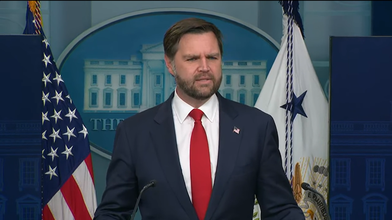 'I Don't Know What That Means': JD Vance Plays Dumb, Pretends To Not ...