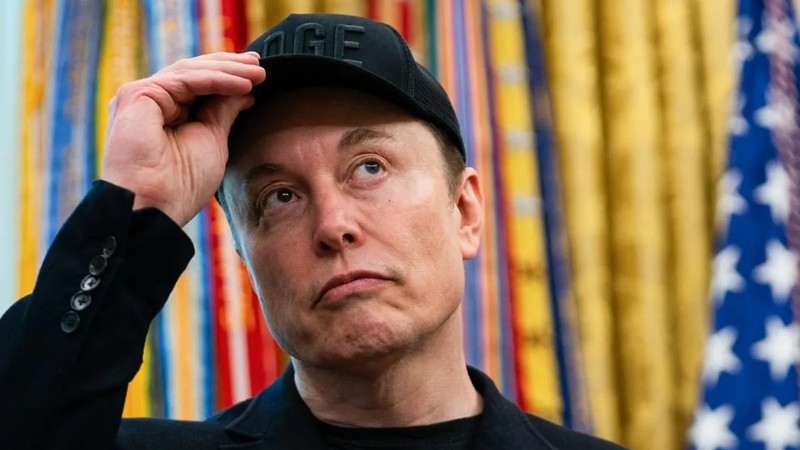 Elon Musk eyes radical shake up of his empire