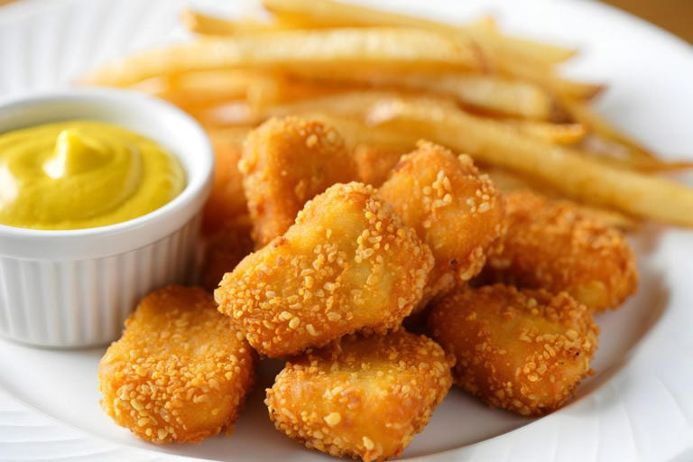 Foods picky eaters never touch and 10 they always love