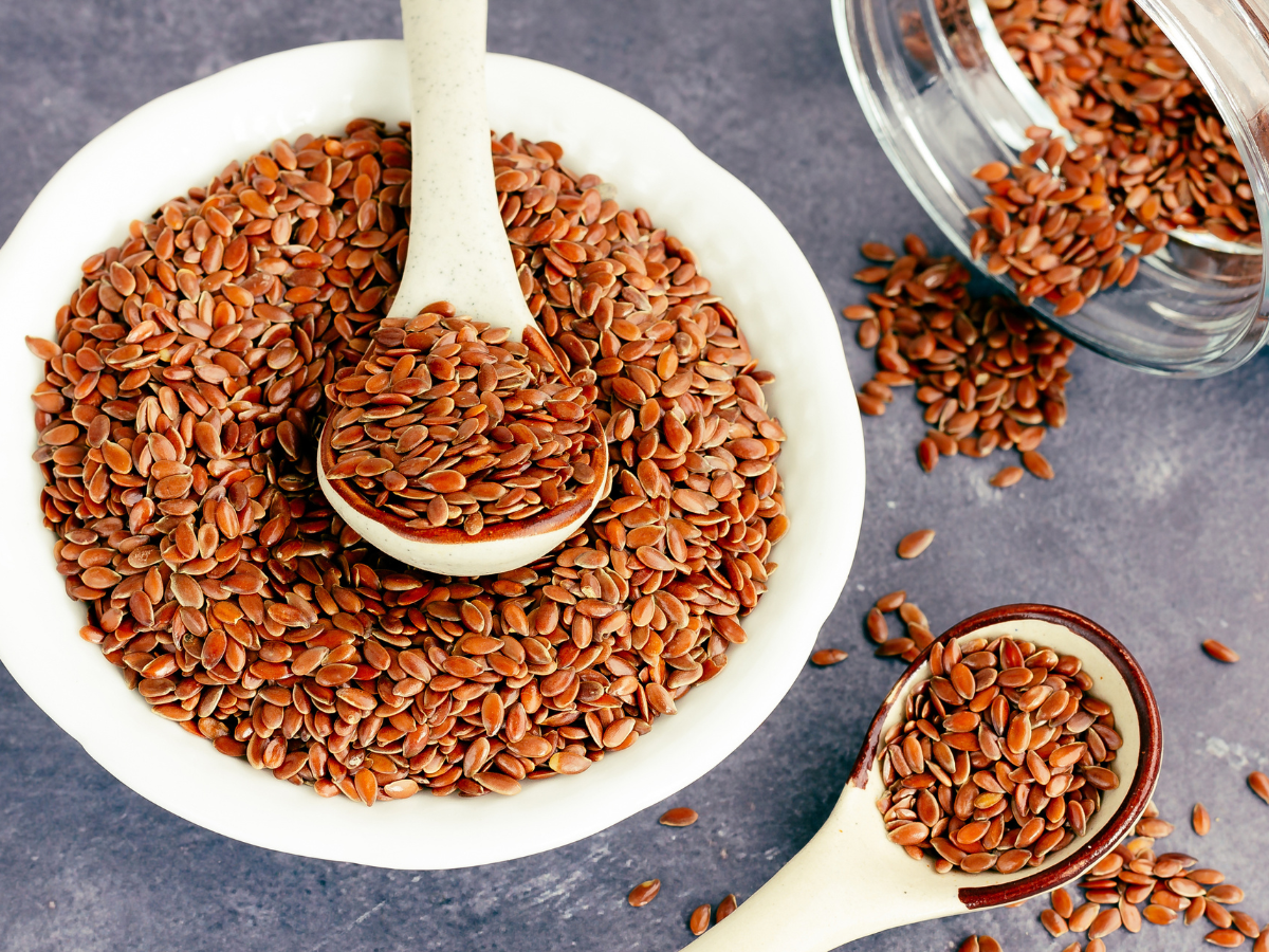 6 health benefits of flaxseeds for skin & heart