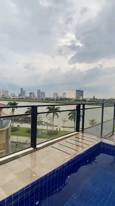 Phnom Penh Day | Visiting The Killing Fields & S21 Prison Museum