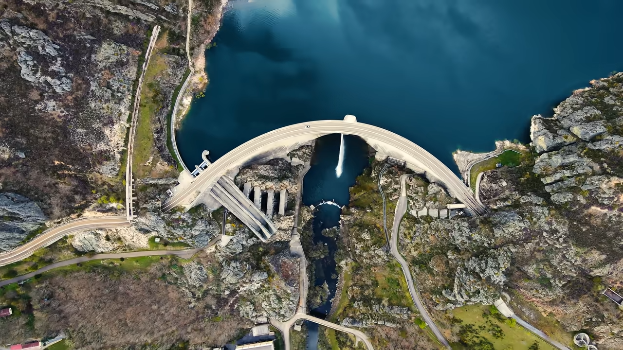 How California Built Its Tallest Bridge Over Nothing