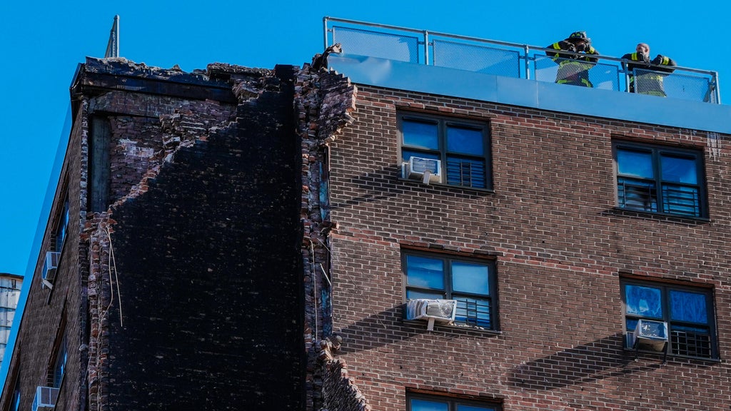 Bronx partial building collapse has some residents scared to return ...