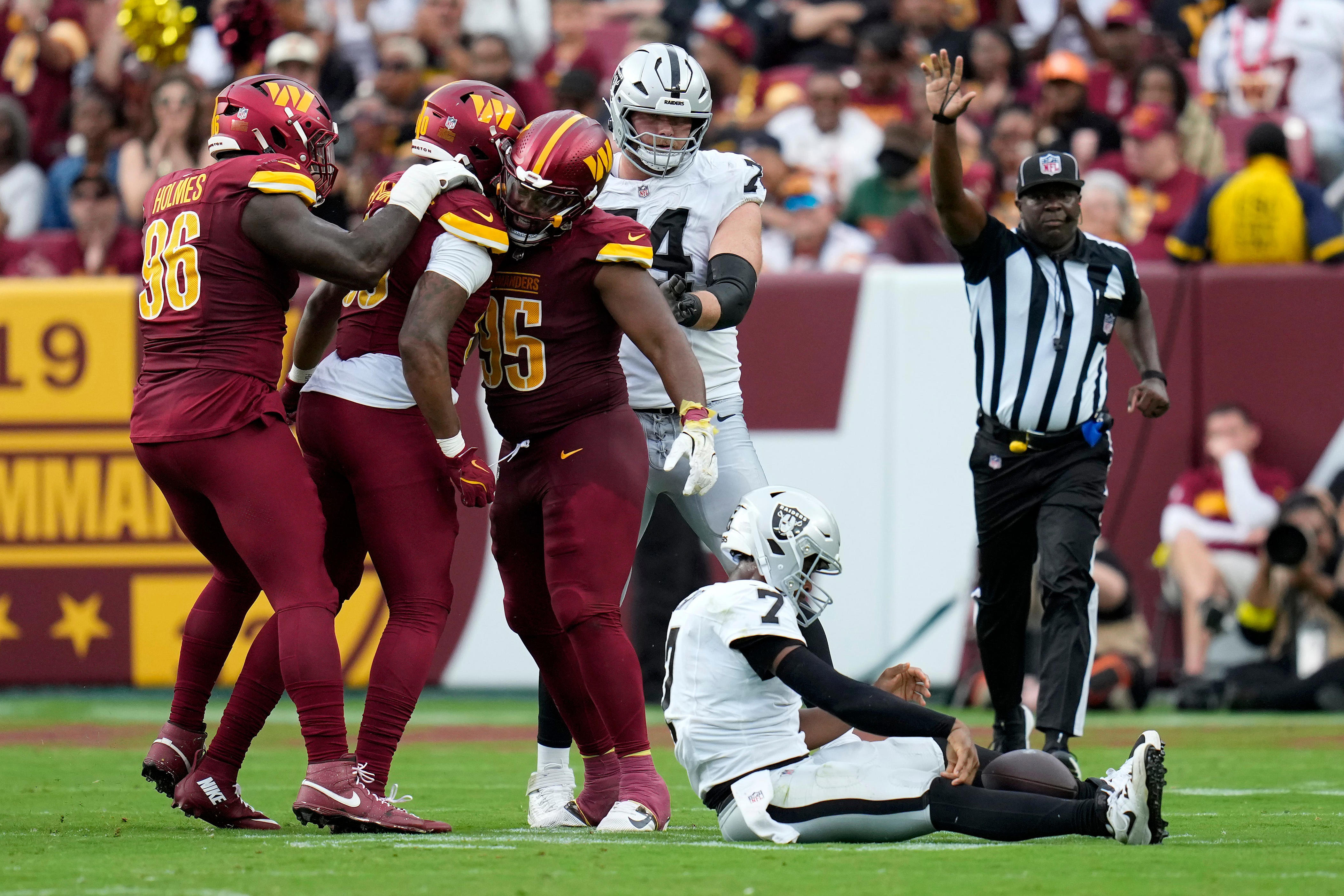 Washington Commanders thin at defensive end after recent injuries