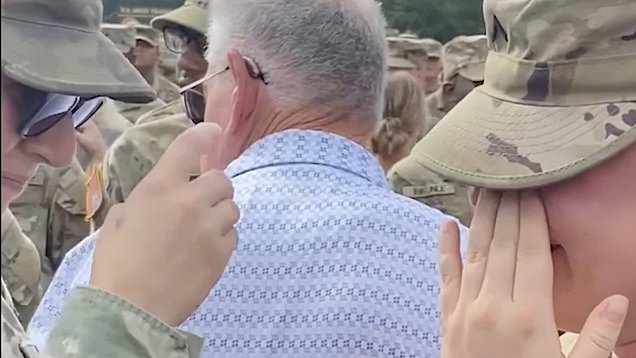 Graduating soldier gets tapped out by special visitor