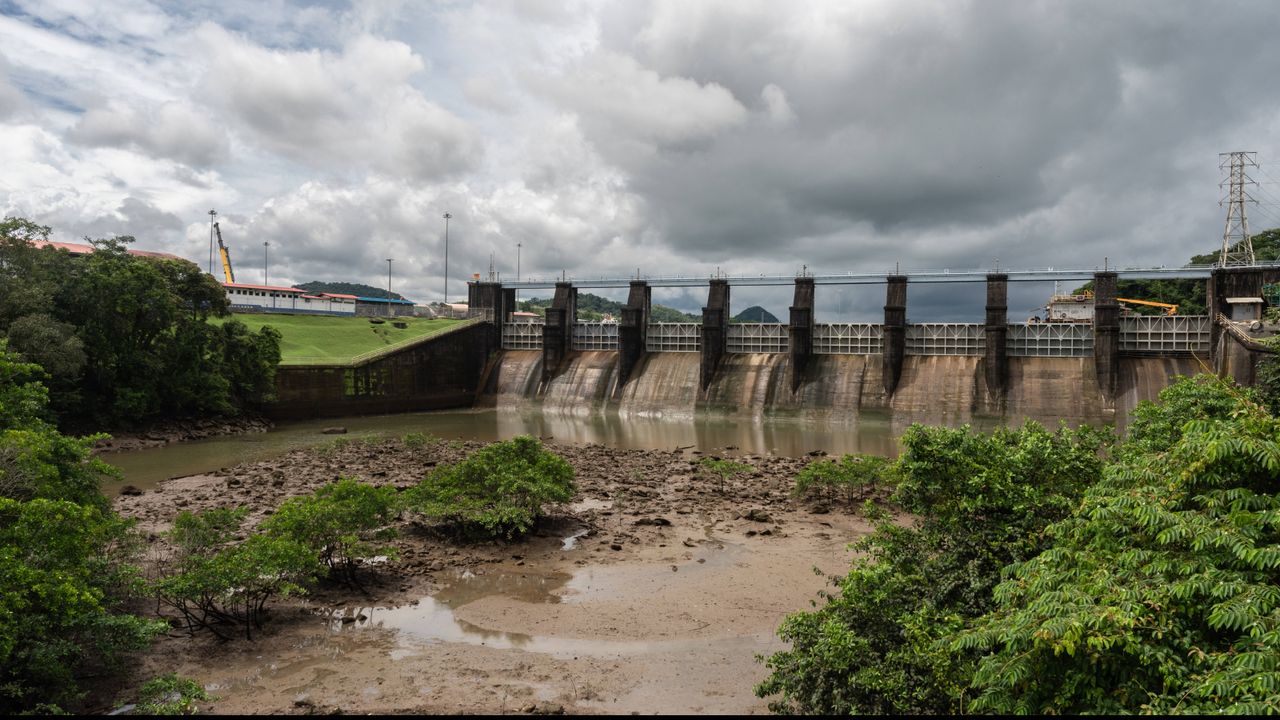 The Panama Canal needs a staggering amount of water to operate. Climate ...