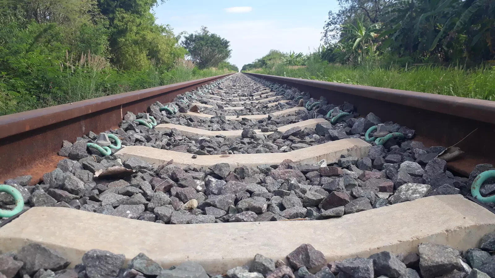 Why Are Railway Tracks Laid On Sharp Stones? Here’s Why It Matters