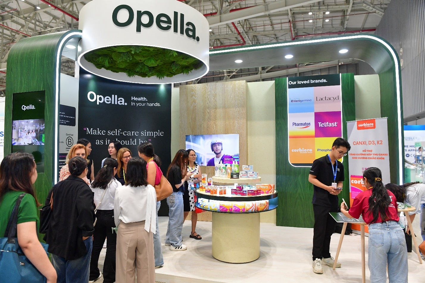 Opella trưng bày sản phẩm tại triển lãm Pharmedi Vietnam 2025