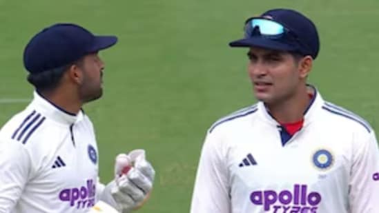 ‘Zor se awaaz aaya’: Dhruv Jurel makes sure Jasprit Bumrah doesn't miss ...