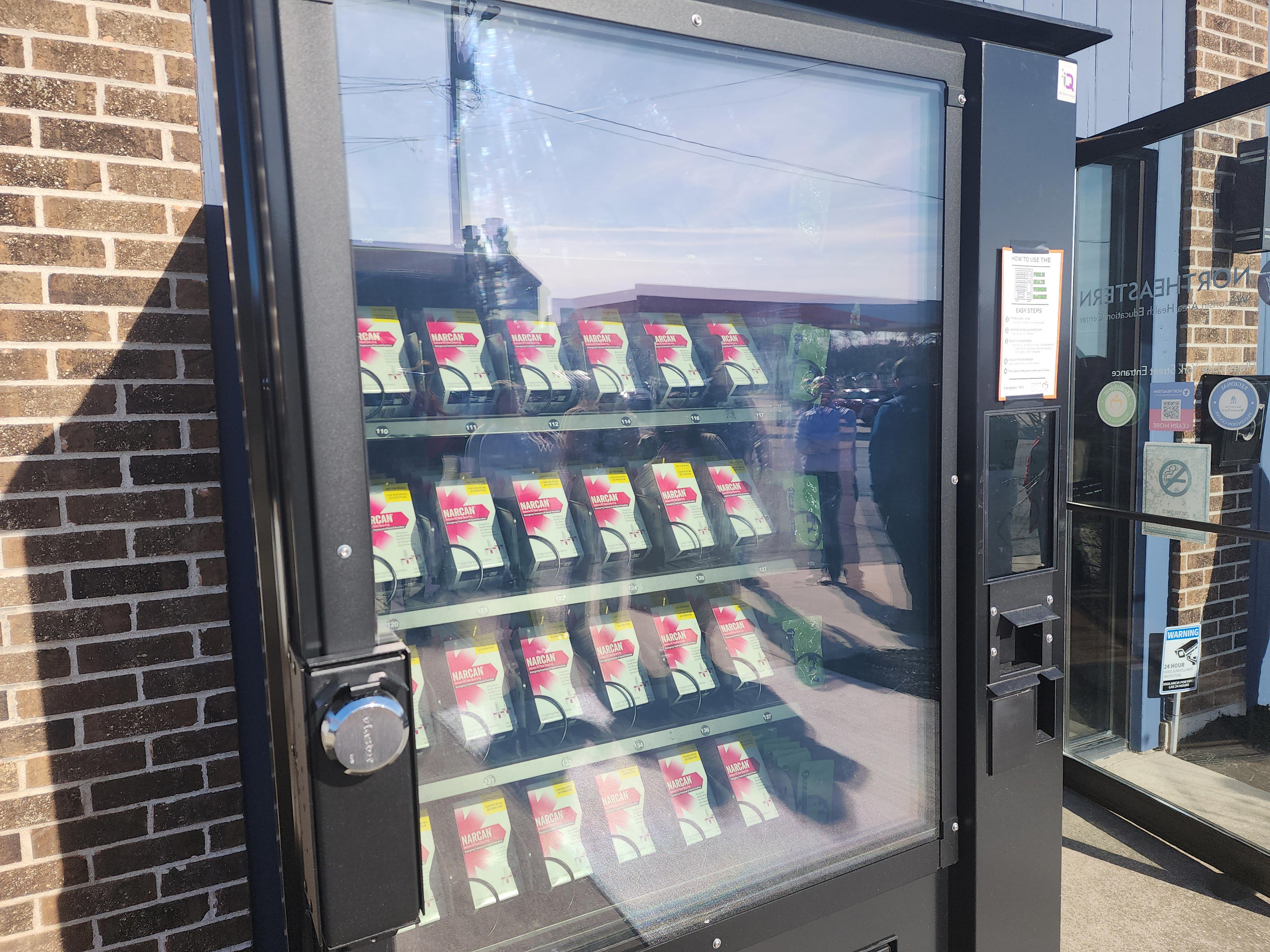 Two Rivers to get its own vending machine with Narcan, fentanyl tests