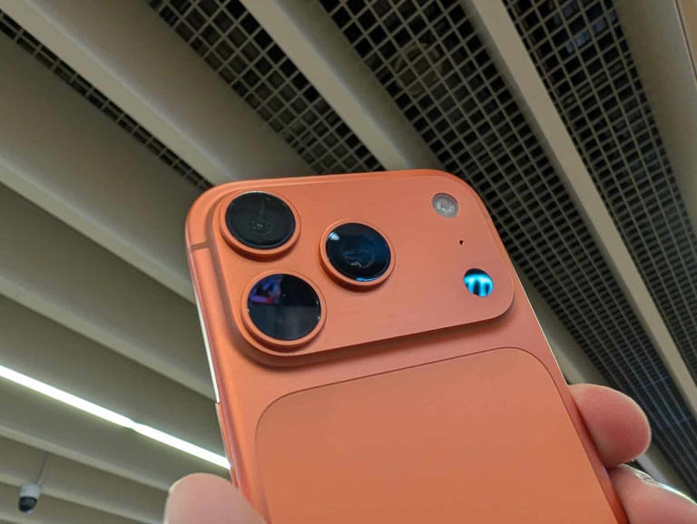 E se a Apple fizesse um iPhone com traseira 100% lisa?