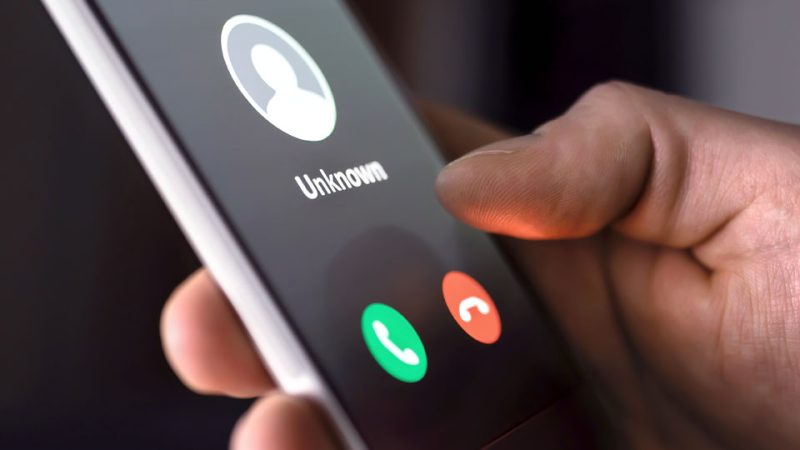 Illinois secretary of state warns residents about text-message scams