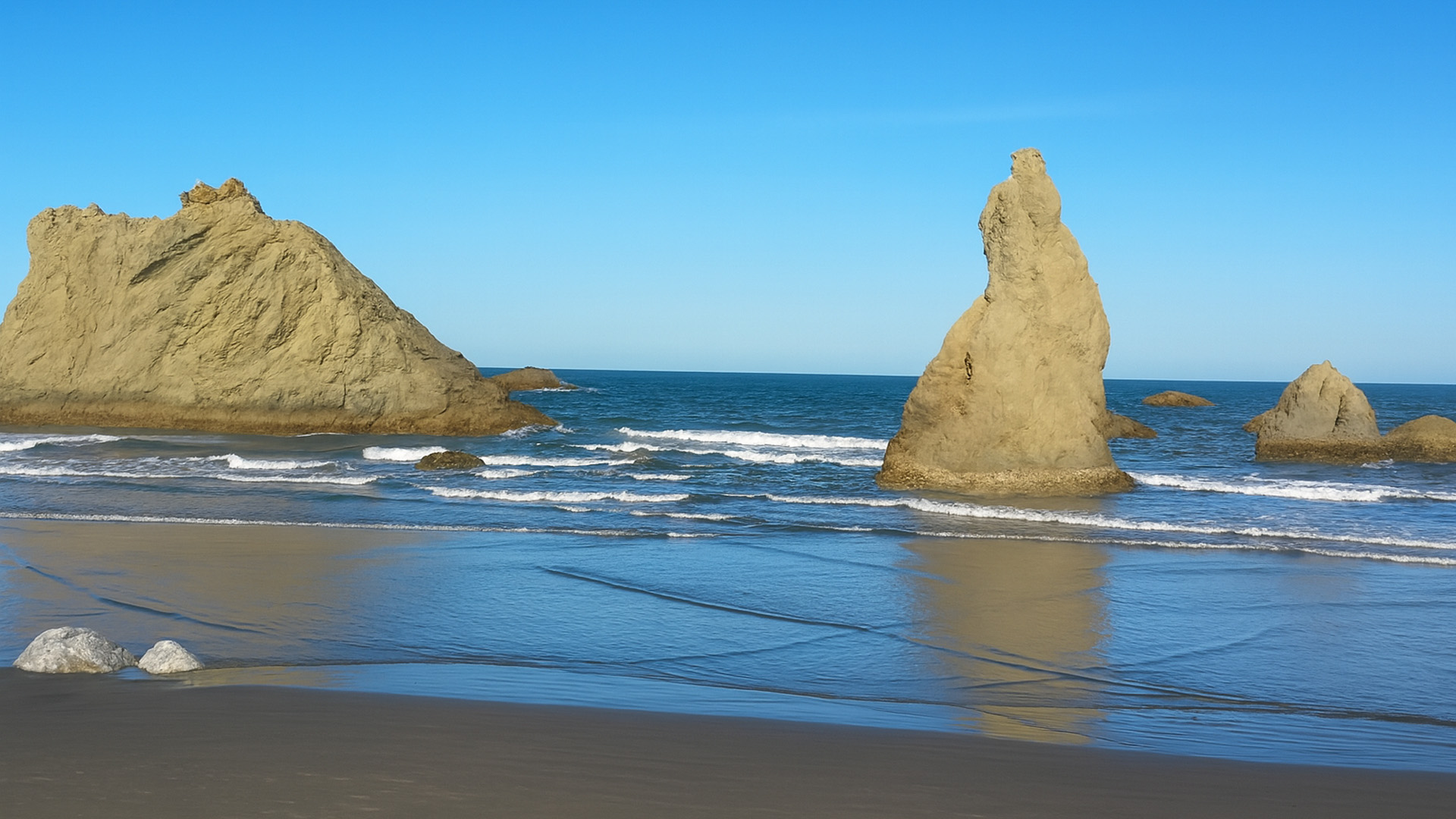 Bandon Beach: Monumentos de Pedra na Costa do Oregon em 4K