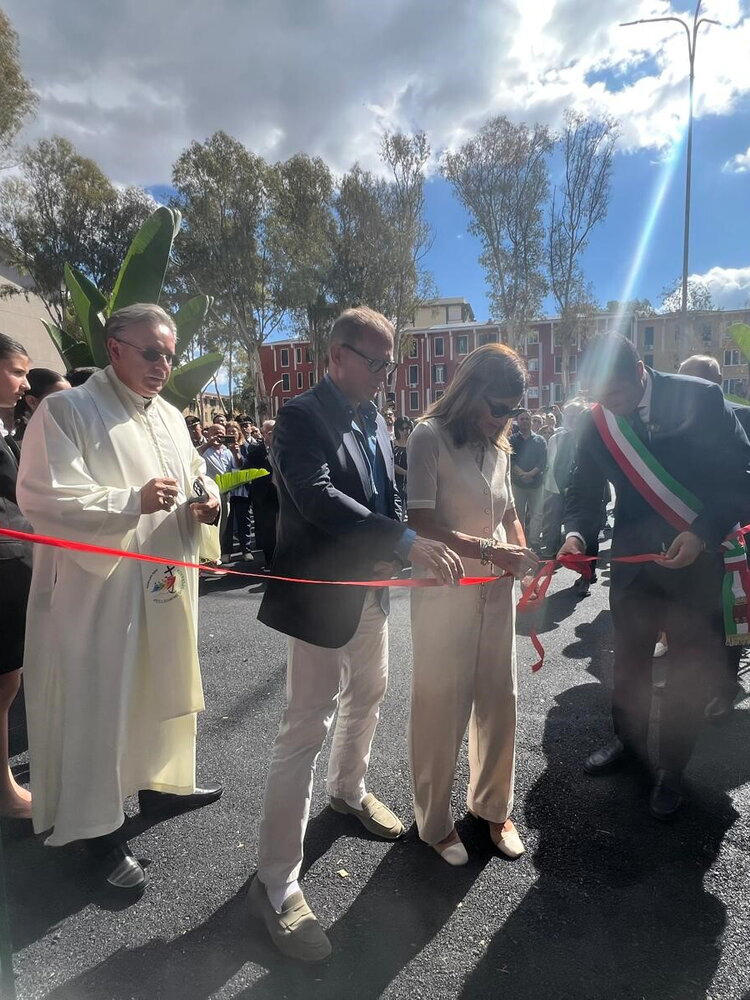 Eni inaugura Macchitella Lab, nuova vita per l'ex Casa Albergo di Gela