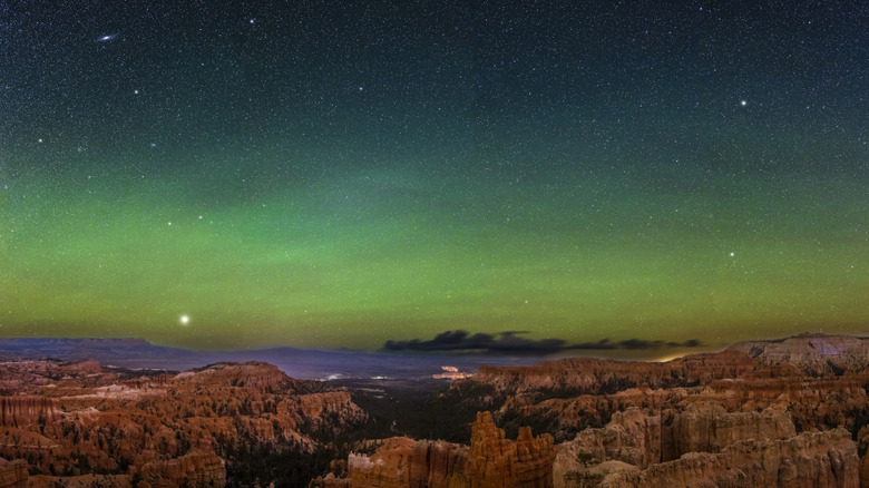 How To Catch A Glimpse Of The Autumn Star During This Harvest Moon